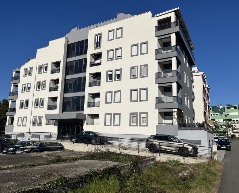 Luxury 2-Bedroom Apartment, 67m², New Building (2023), CKZ Ribnica Area ...