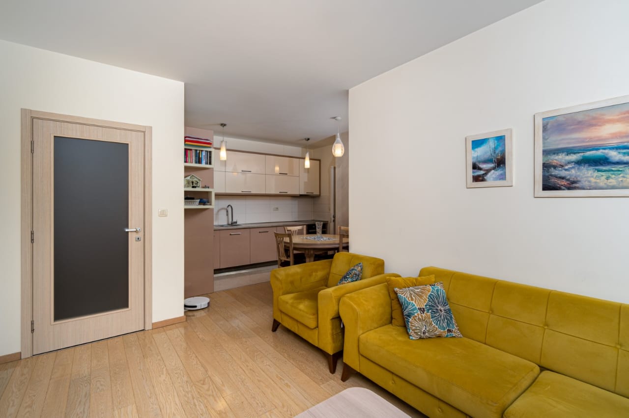 Furnished Two-Bedroom Apartment 72 m² – City Kvart (Zetagradnja ...