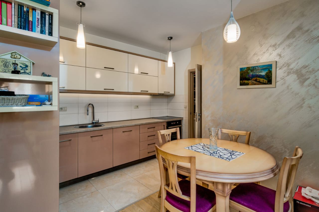 Furnished Two-Bedroom Apartment 72 m² – City Kvart (Zetagradnja ...